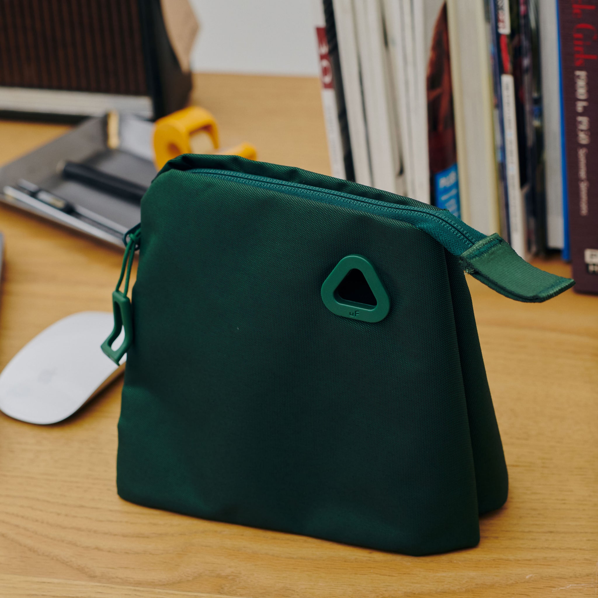 uF STAND POUCH M – Culture Goods